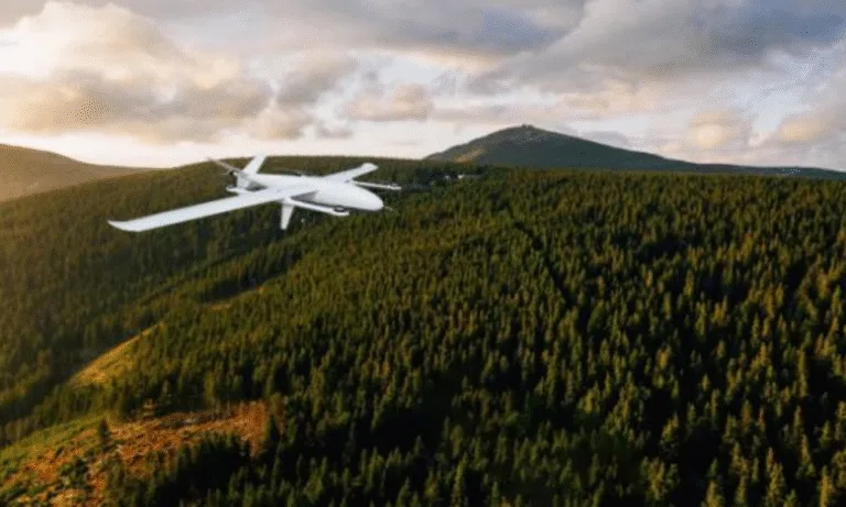 Vertical take-off fixed-wing UAV simulation training system - SRIZFLY