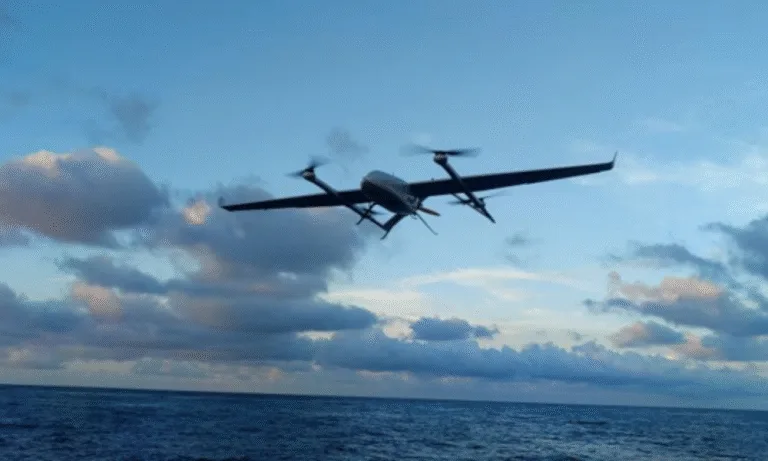 Vertical take-off fixed-wing UAV simulation training system - SRIZFLY